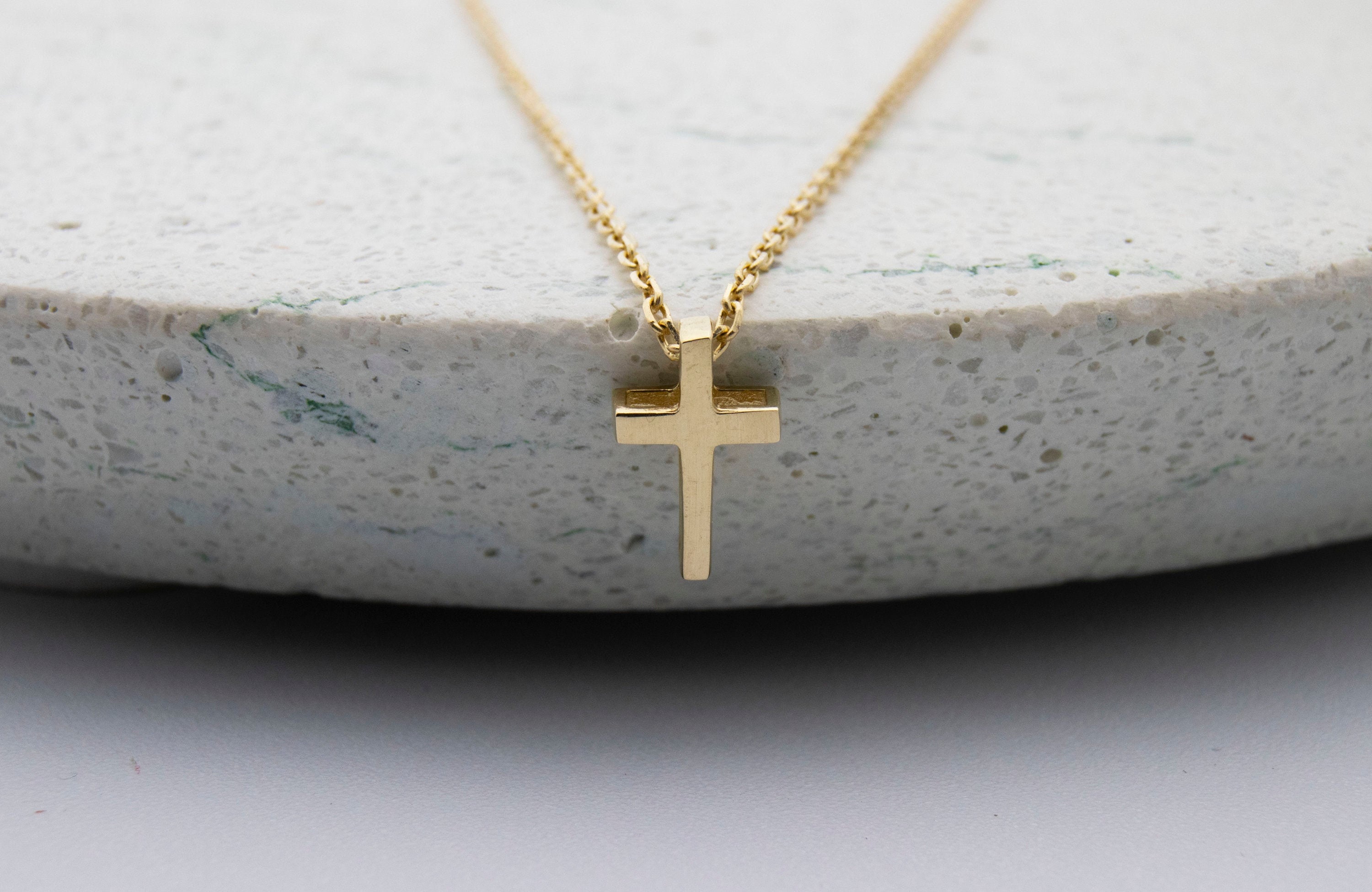10K Solid Gold Mini Cross Necklace / Gold Cross Pendant / | Etsy