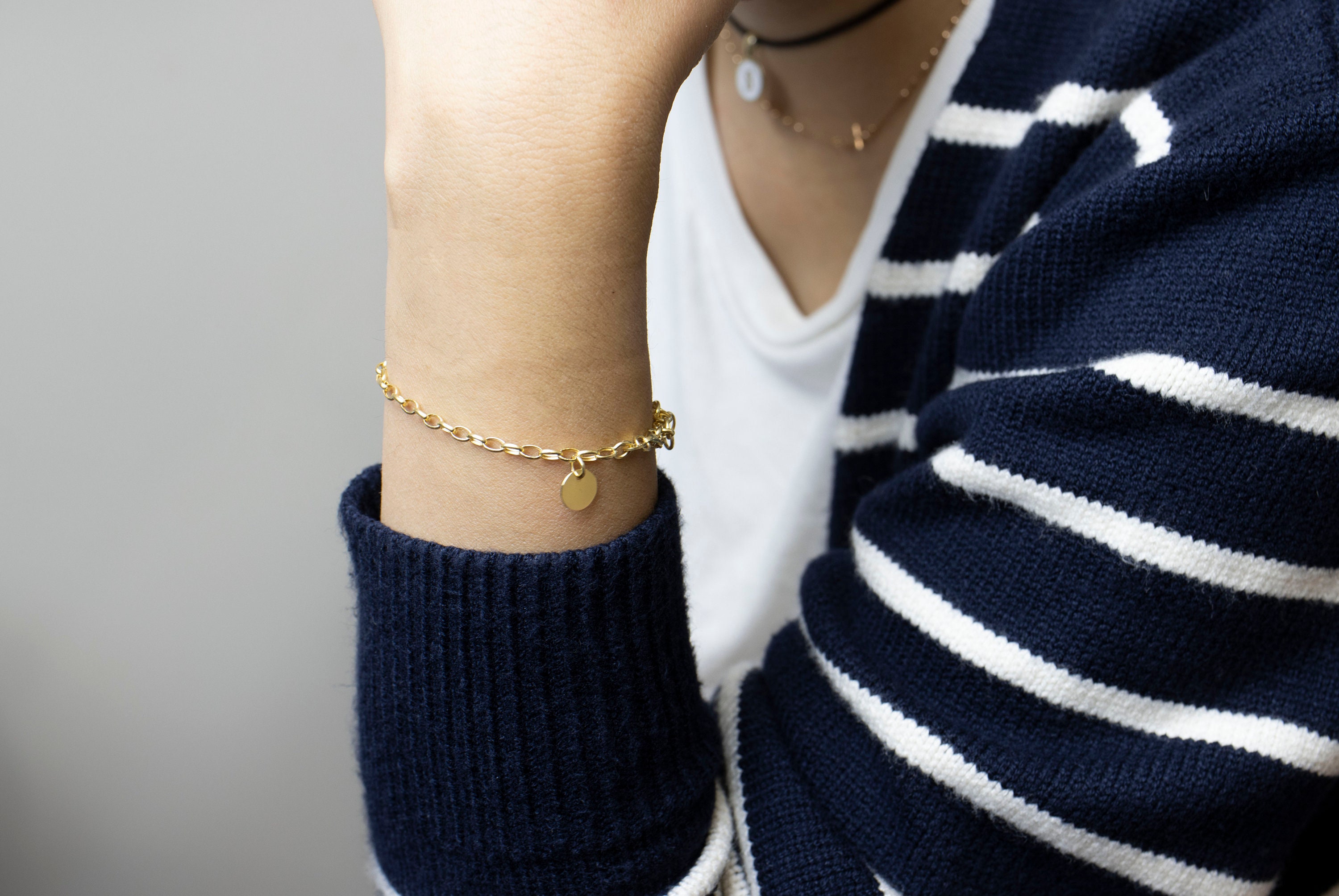 10K Yellow Gold Disc Charm Bracelet / Gold Coin Bracelet / Gold ...