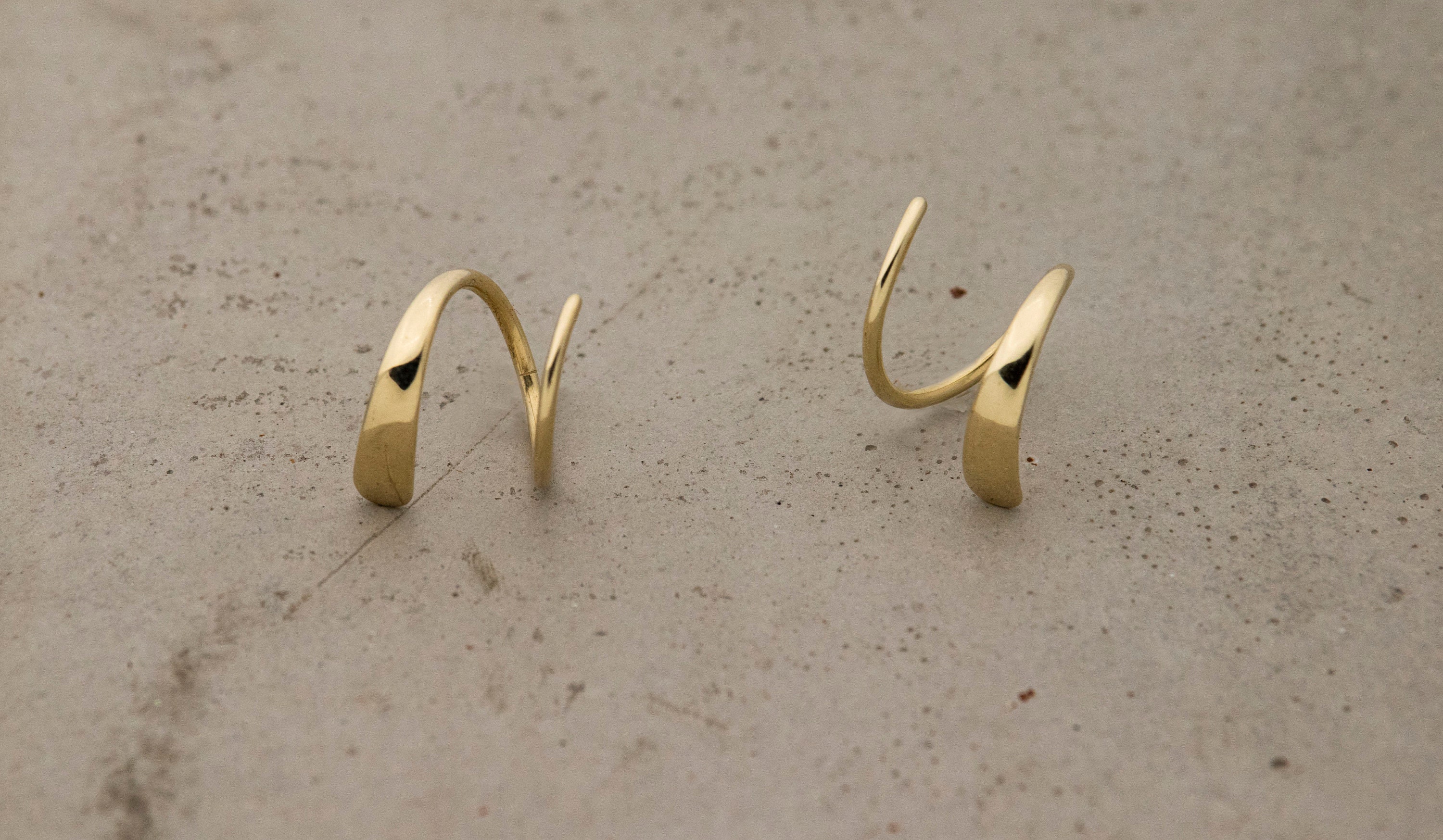 10K Solid Gold Spiral Loop Earring / Double Hoop / Twisting | Etsy