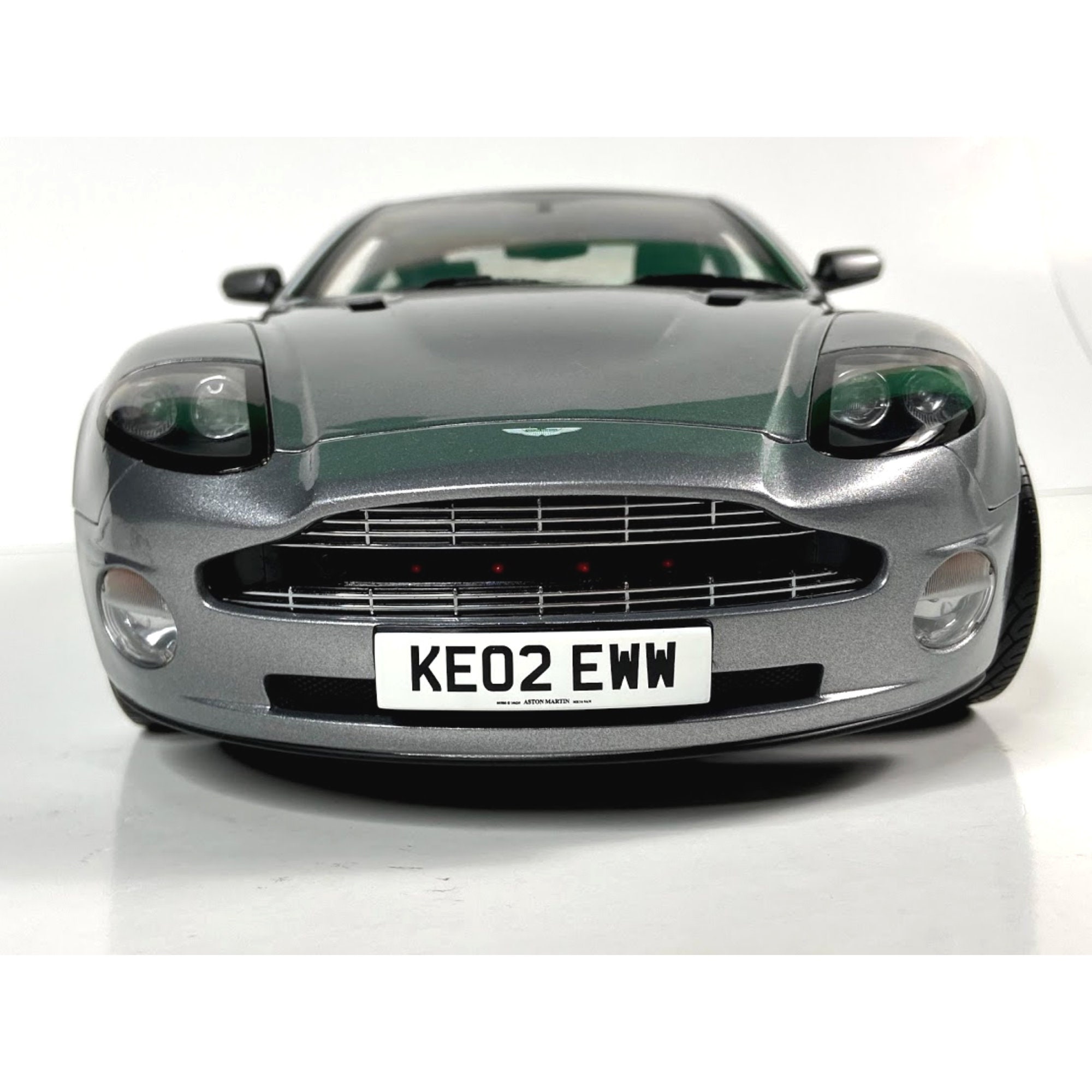 ASTON Martin V 12 VANQUISH 007 Bond Car Color SILVER Scale - Etsy UK