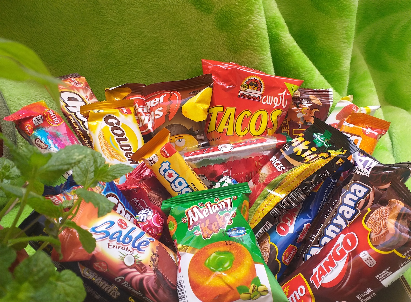 Best Moroccan Snack Box: Bimo, Cookies and All Moroccan Snacks That ...