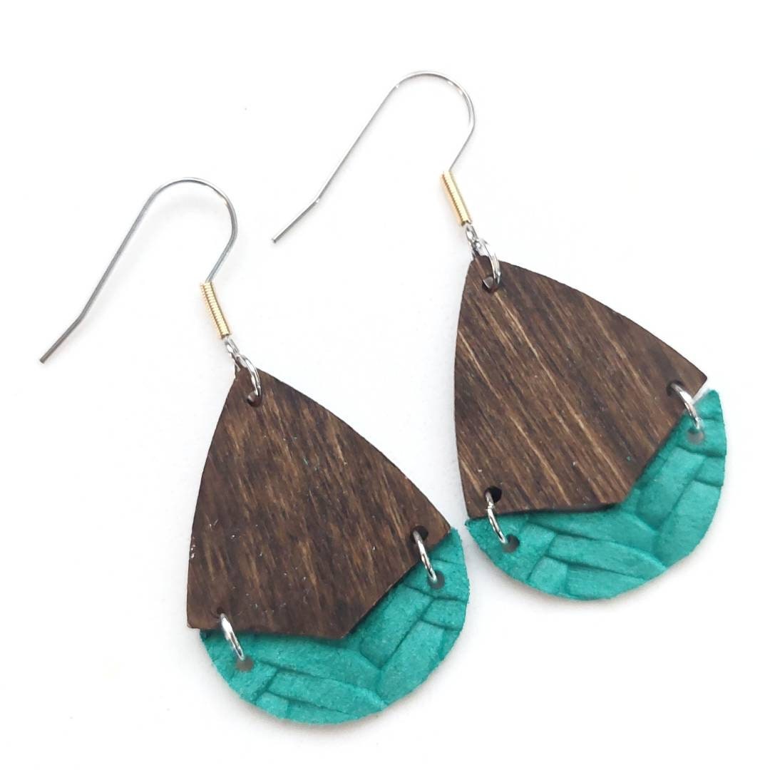 Lizzy in Walnut & Jade Leather Knit - Etsy