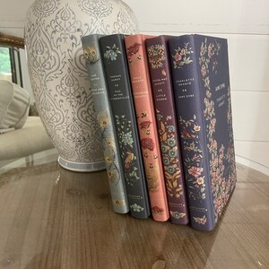 The Cranford Collection 5 Books Pride and Prejudice, Wuthering Heights ...