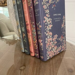 The Cranford Collection 5 Books Pride and Prejudice, Wuthering Heights ...