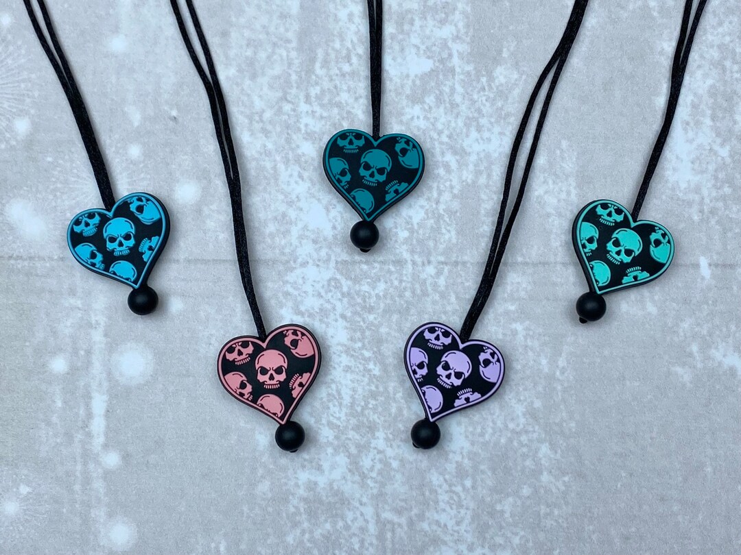 Skull Necklace, Stimm Toy, Goth Jewelry, Adult Fidget Toys, Fidgets ...