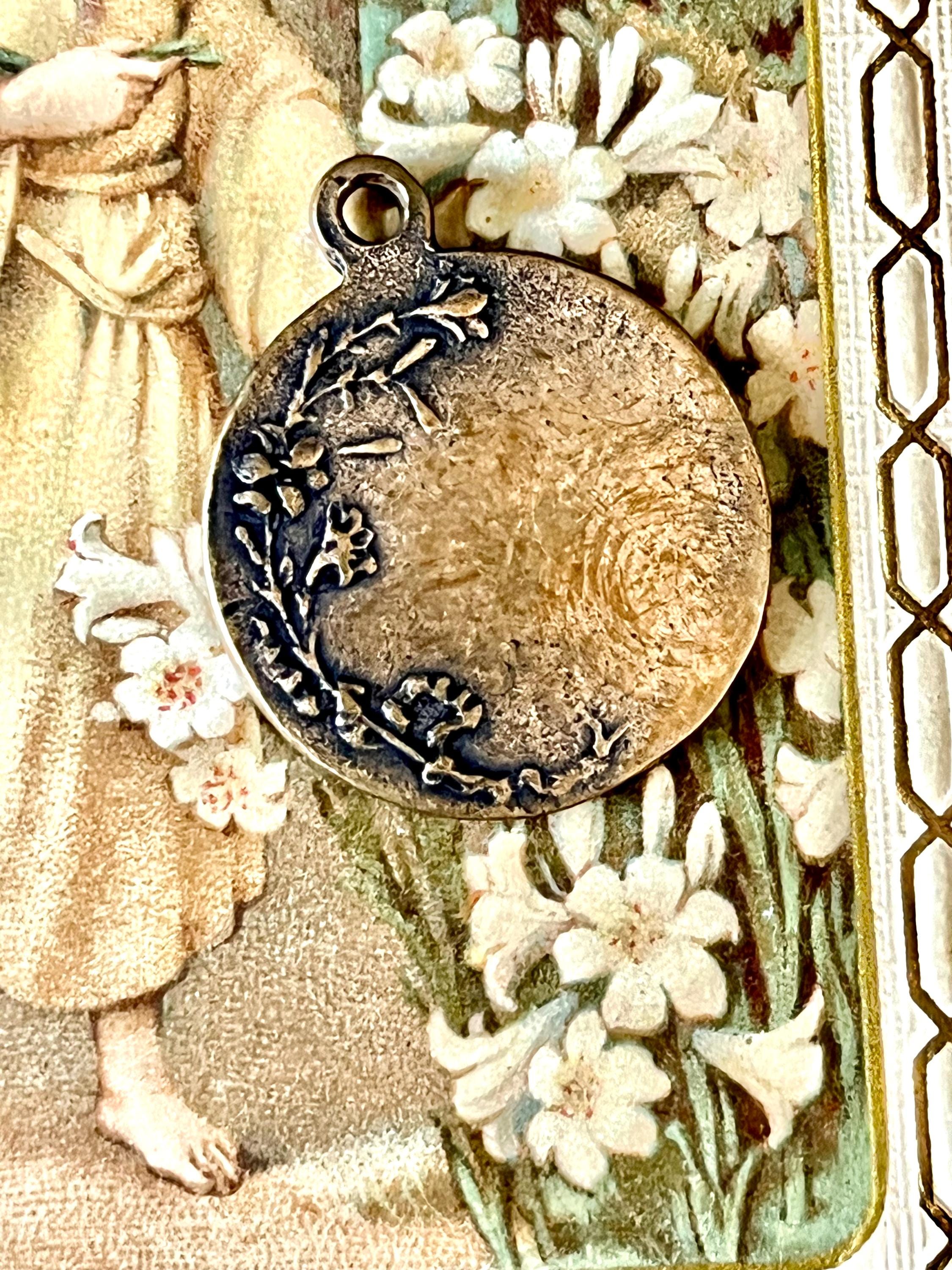 St Clare of Assisi Medal Pendant ~ Hand Cast ~ Poor Clares - Etsy