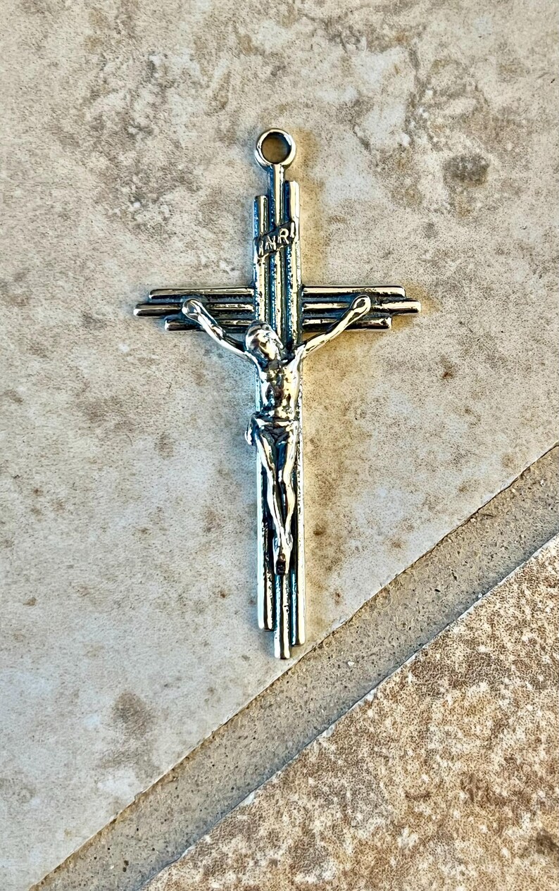 Simple Crucifix ~ Hand Cast - Etsy