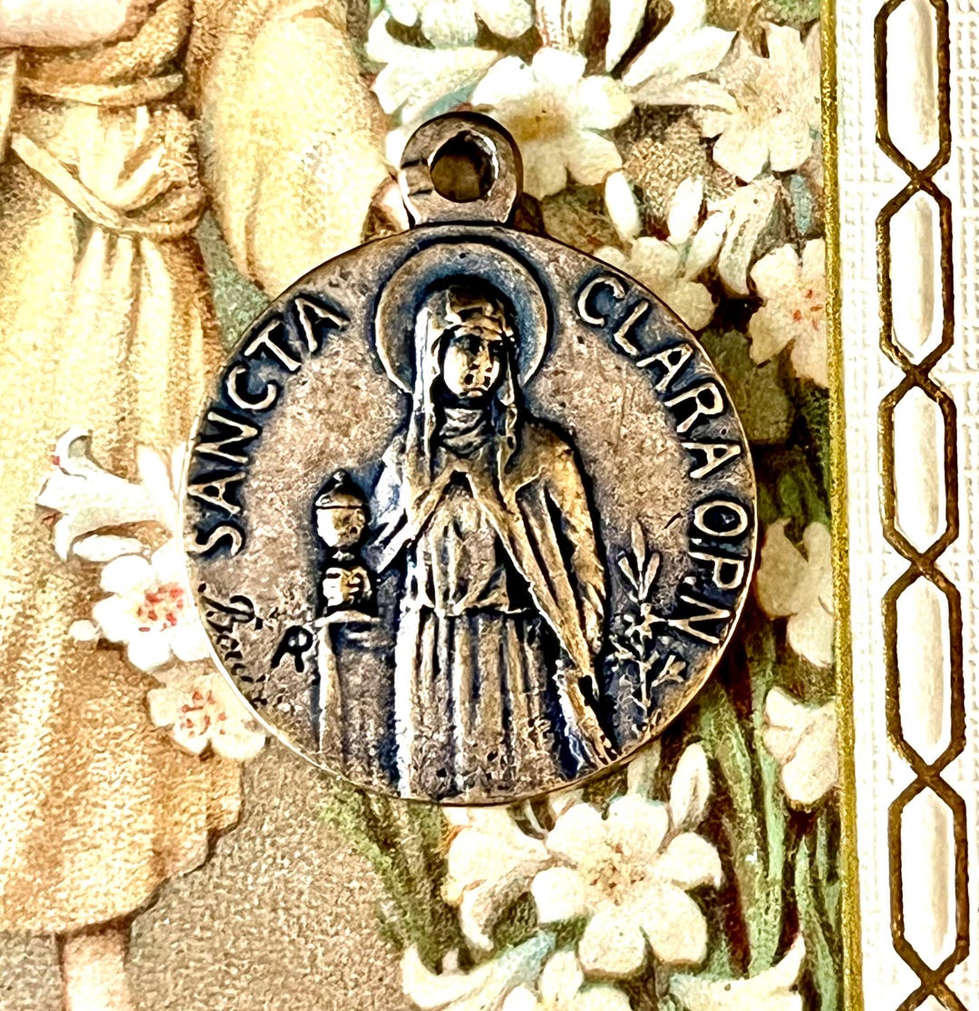 St Clare of Assisi Medal Pendant ~ Hand Cast ~ Poor Clares - Etsy