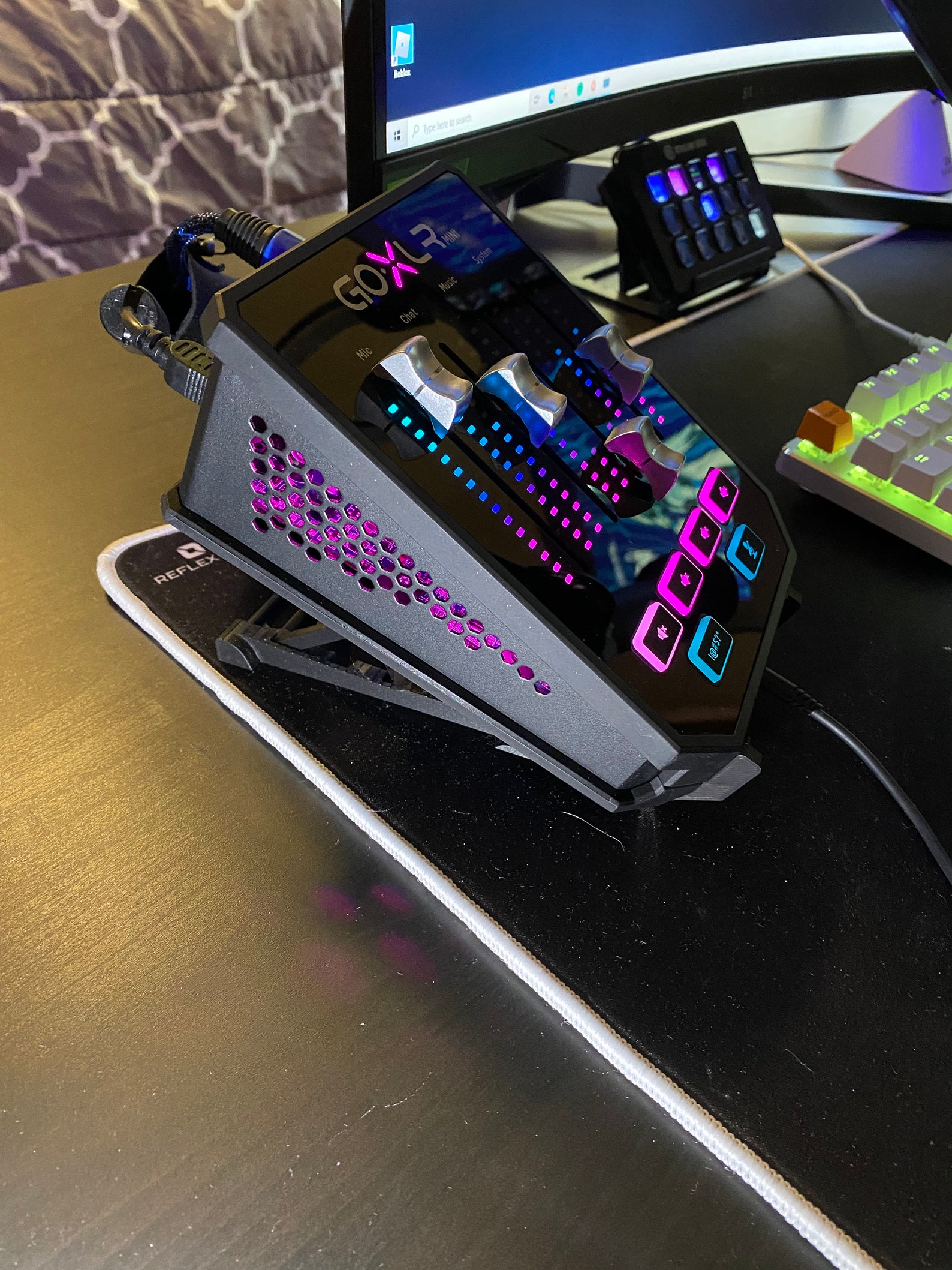 Goxlr Mini Adjustable Stand 3d Printed | Etsy