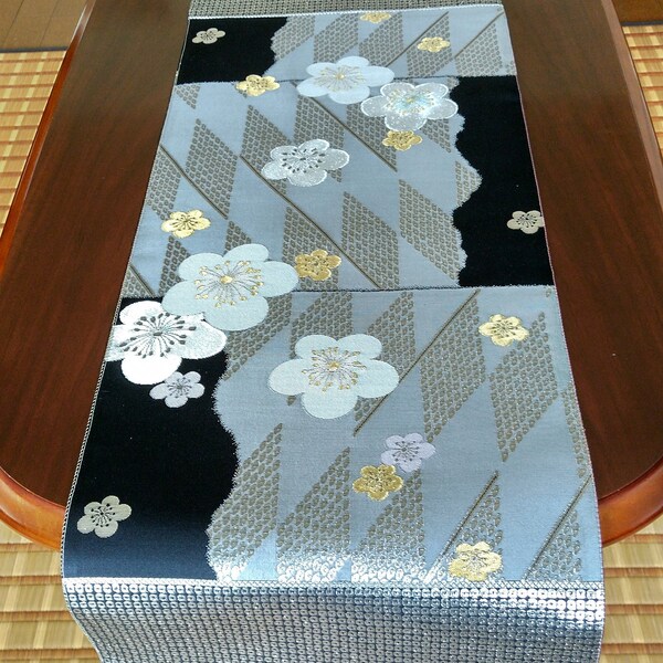 Japanese Table Runner - Etsy