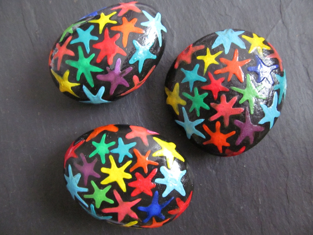 4 X Colourful Hand Painted Beach Pebbles " RAINBOW STARS " Home Decor ...