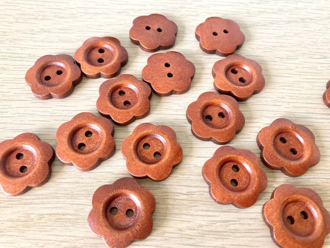 5 Wooden Flower Buttons: Chunky Daisy Style (22mm) - Etsy