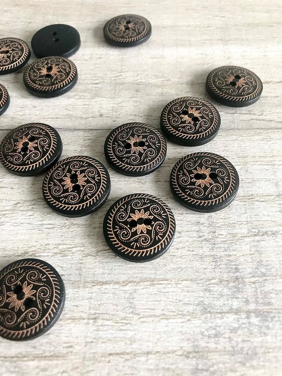 10 Carved / Engraved Buttons 18mm Wooden patterned floral | Etsy