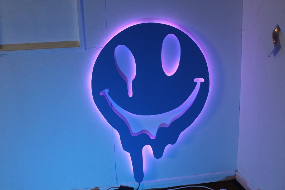 Neon Light Sign Smiley. Large 120cms. Art Club Bar Decor. Statement ...