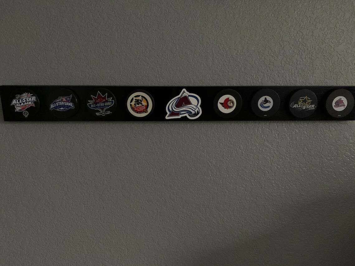 8 Hockey Puck pick Your Team Horizontal Wall Display | Etsy
