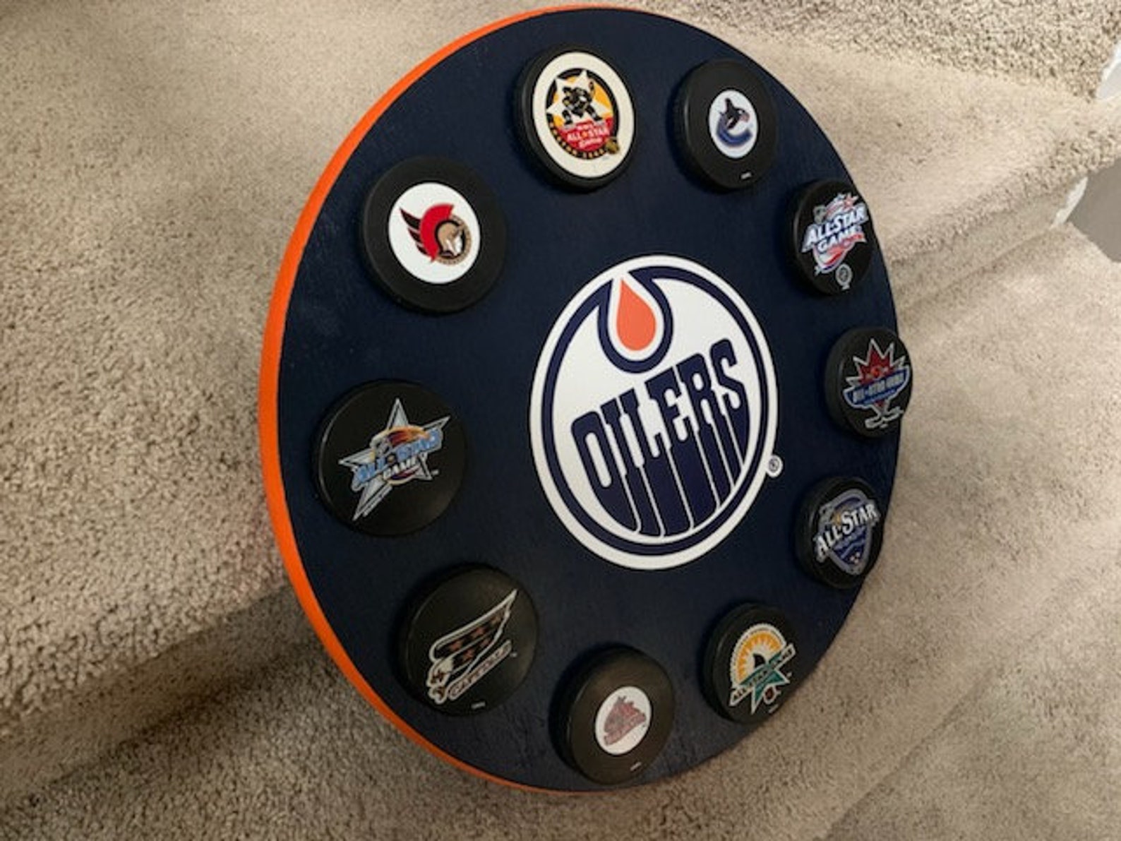 Edmonton Oilers 10 Hockey Puck Wall hanging Display | Etsy