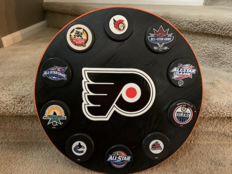 Philadelphia Flyers 10 Hockey Puck Wall Hanging Display - Etsy