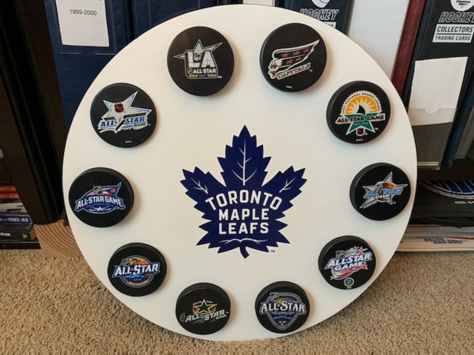 Toronto Maple Leafs 10 Hockey Puck Wall Hanging Display - Etsy