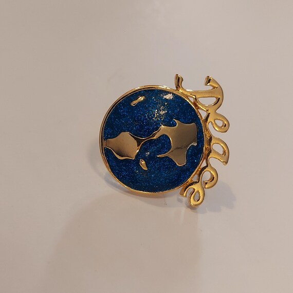 Vintage Avon Sparkling World Peace Earth Pin - Gem