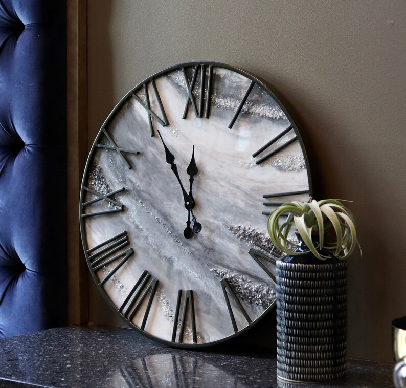Graphite Resin Clock/ Modern Interior Clock/ Grey Resin Clock/ - Etsy