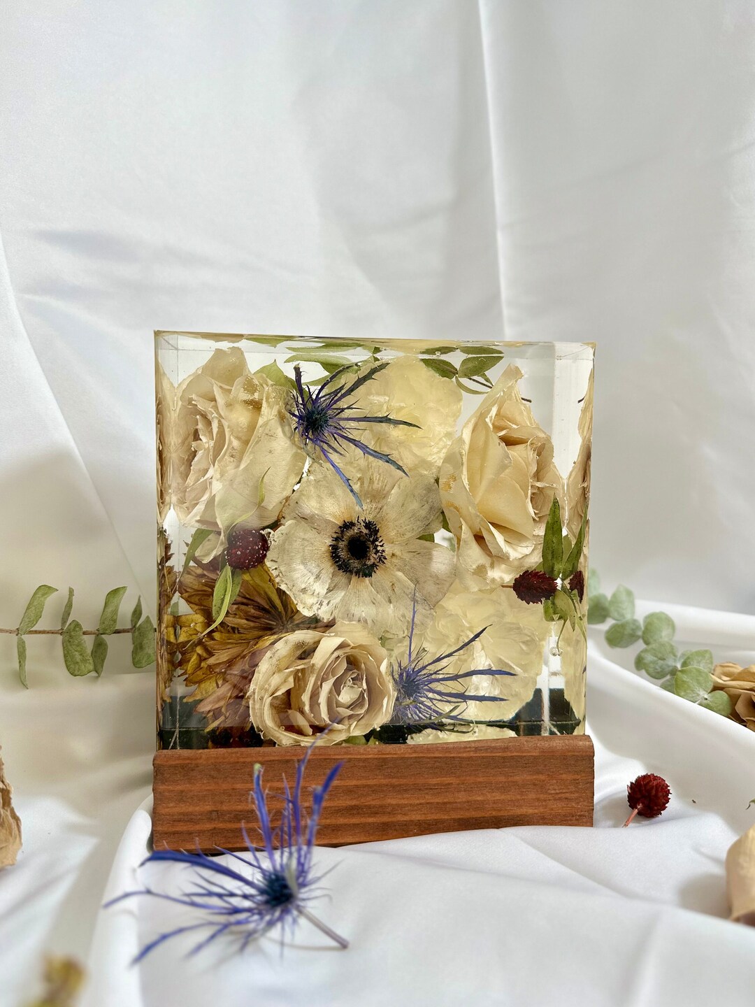 Square Resin Block With Wooden Stand/flower Bridal Resin Bouquet ...