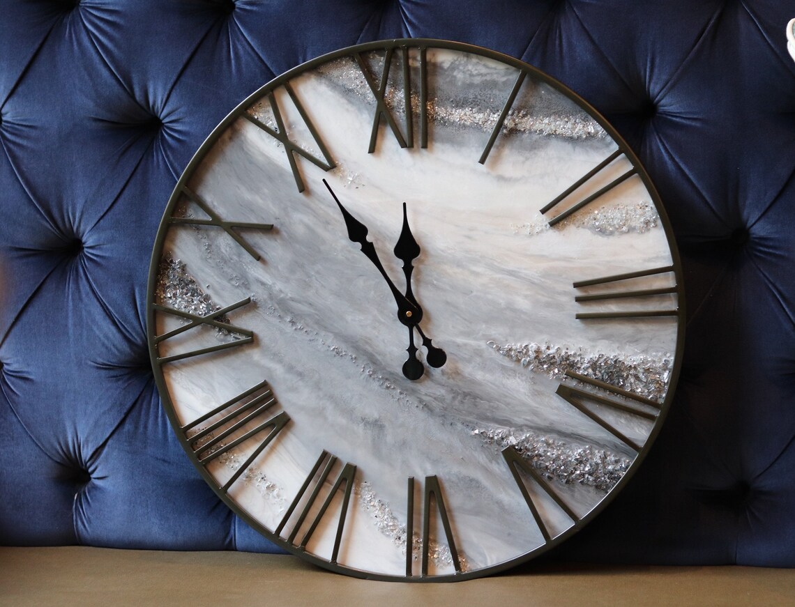 Graphite Resin Clock/ Modern Interior Clock/ Grey Resin Clock/ - Etsy