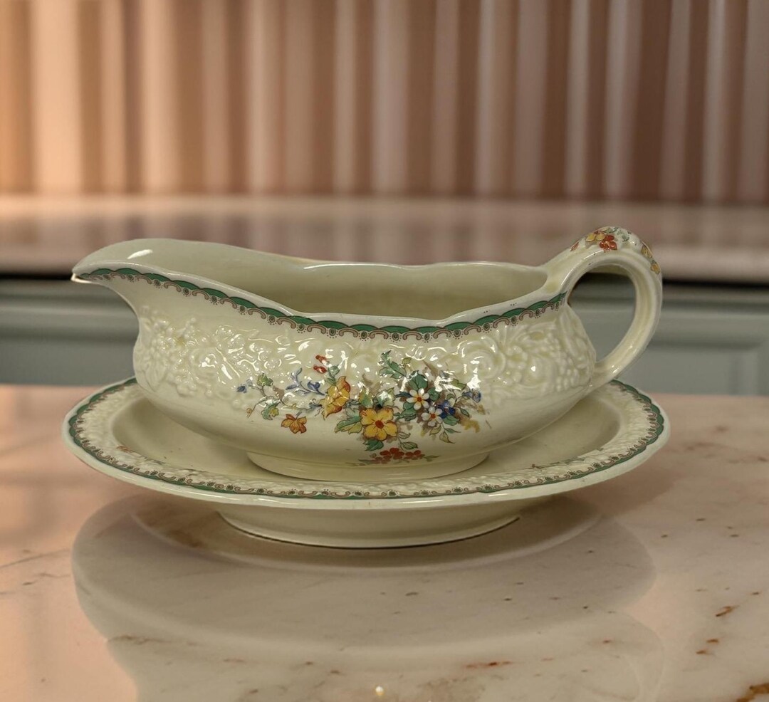 Vintage Gravy Boat by Crown Ducal / Made in England - Etsy