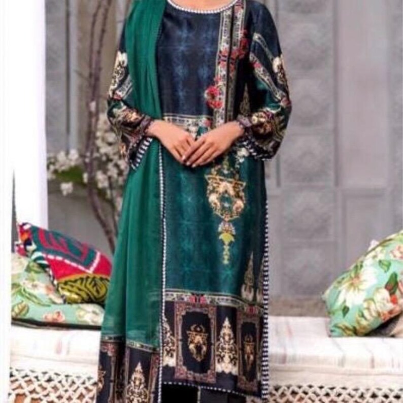 Pakistani Silk Shalwar Kameez Suit: Hand-embroidered 3pc Set, ILC1766 ...