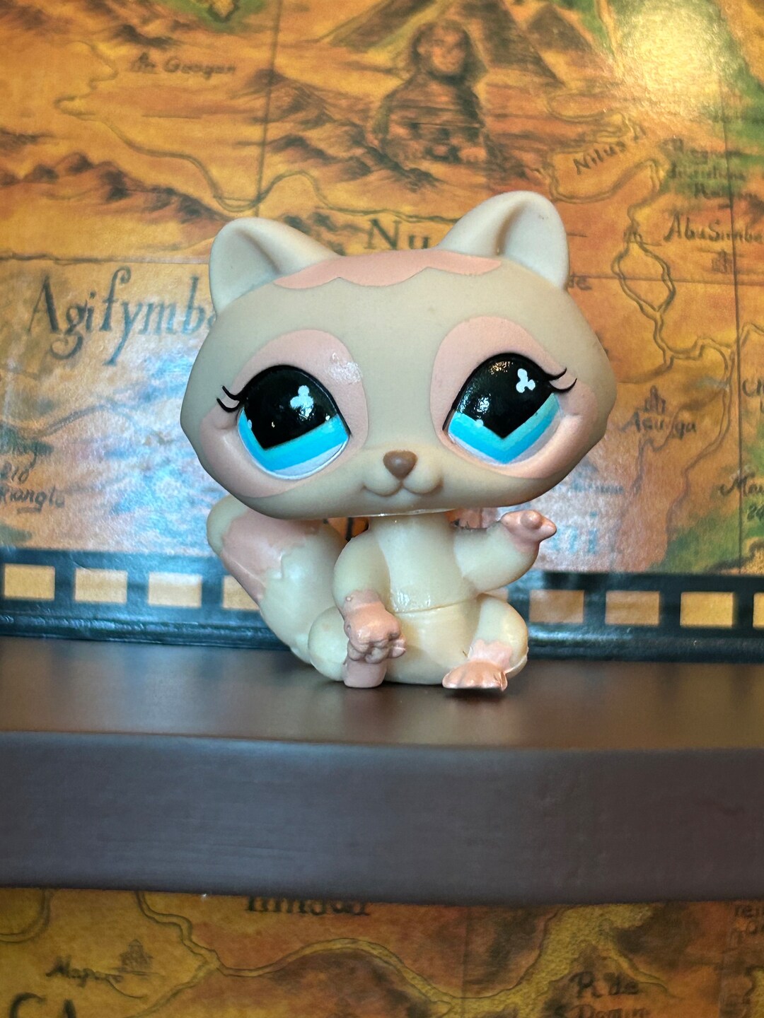 669 Peach Beige Raccoon Gen 2 Littlest Pet Shop LPS Vintage - Etsy