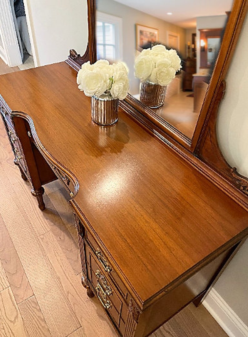 SOLD Vintage Makeup Vanity 1901-1910 - Etsy