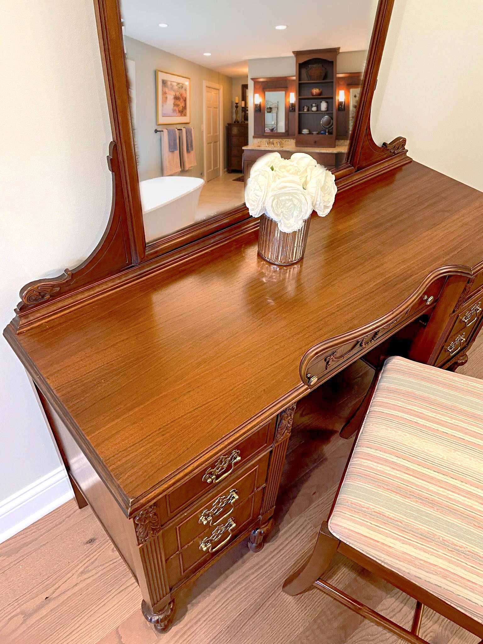 SOLD Vintage Makeup Vanity 1901-1910 - Etsy