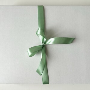 Bride-to-be Spa Gift Set - Sage Green Luxury Goodies for Relaxation ...