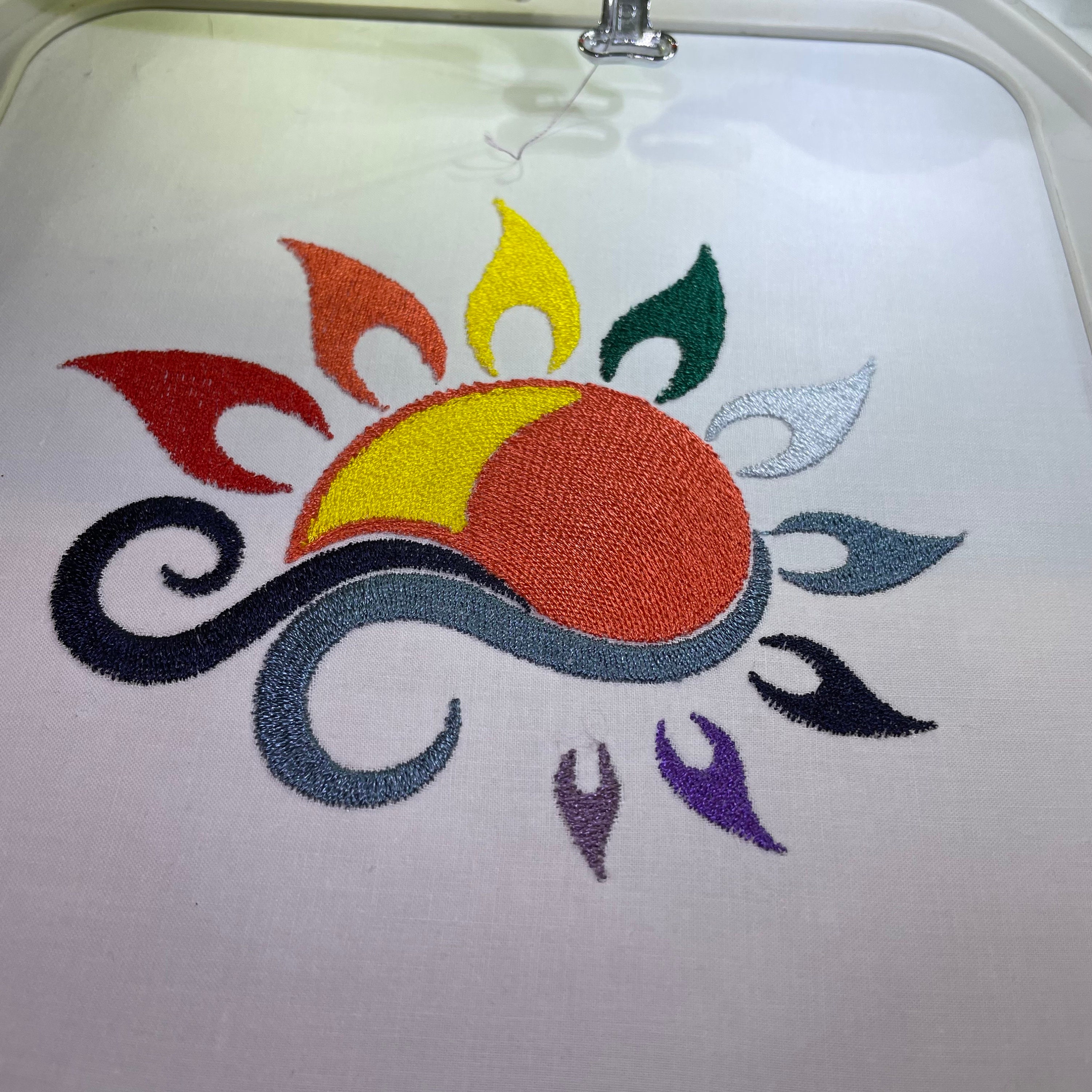 Sun Embroidery Design 7 Sizes Instant Download - Etsy