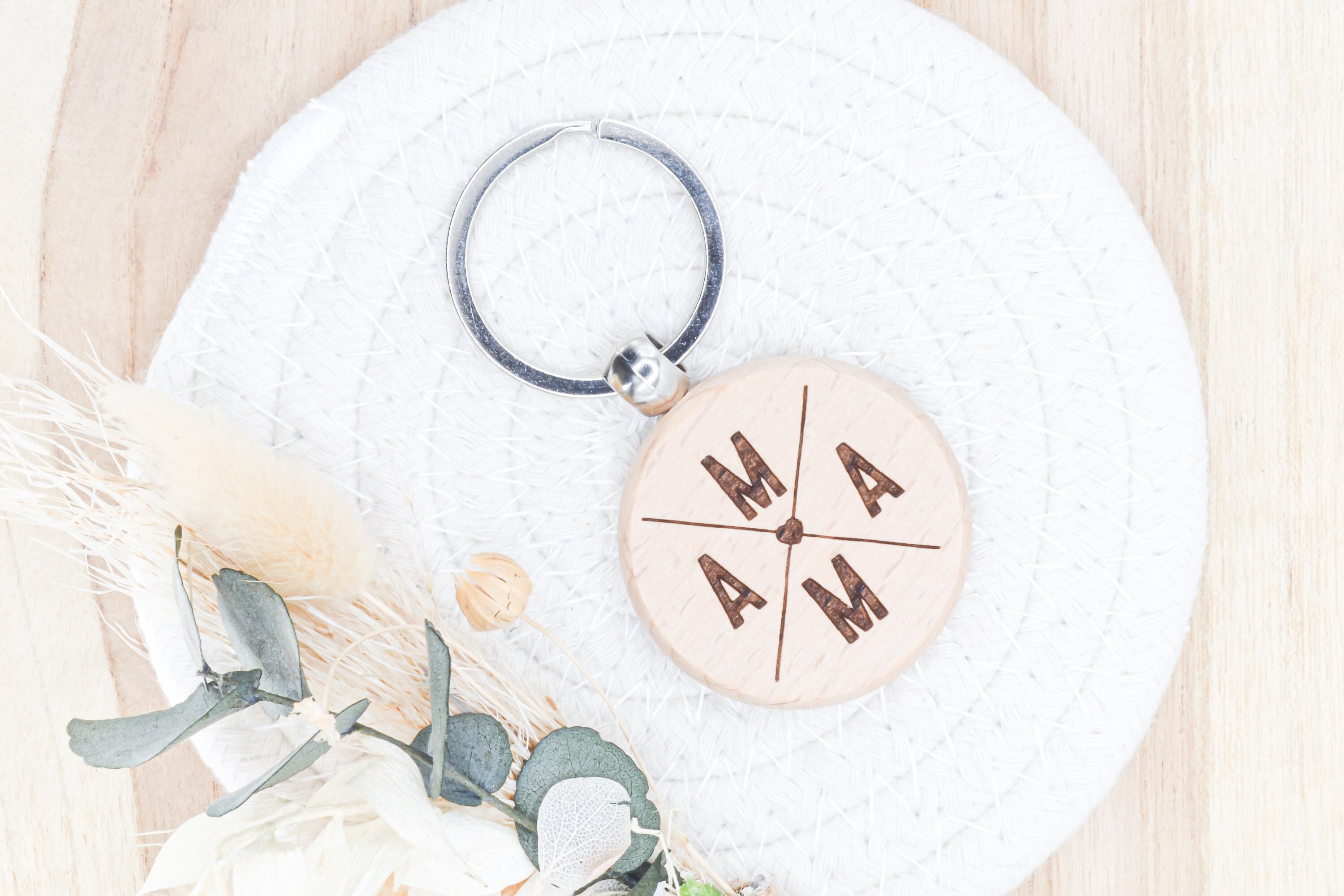 MOM Key Ring in Engraved Wood to Personalize Mom Gift, Mother Gift ...