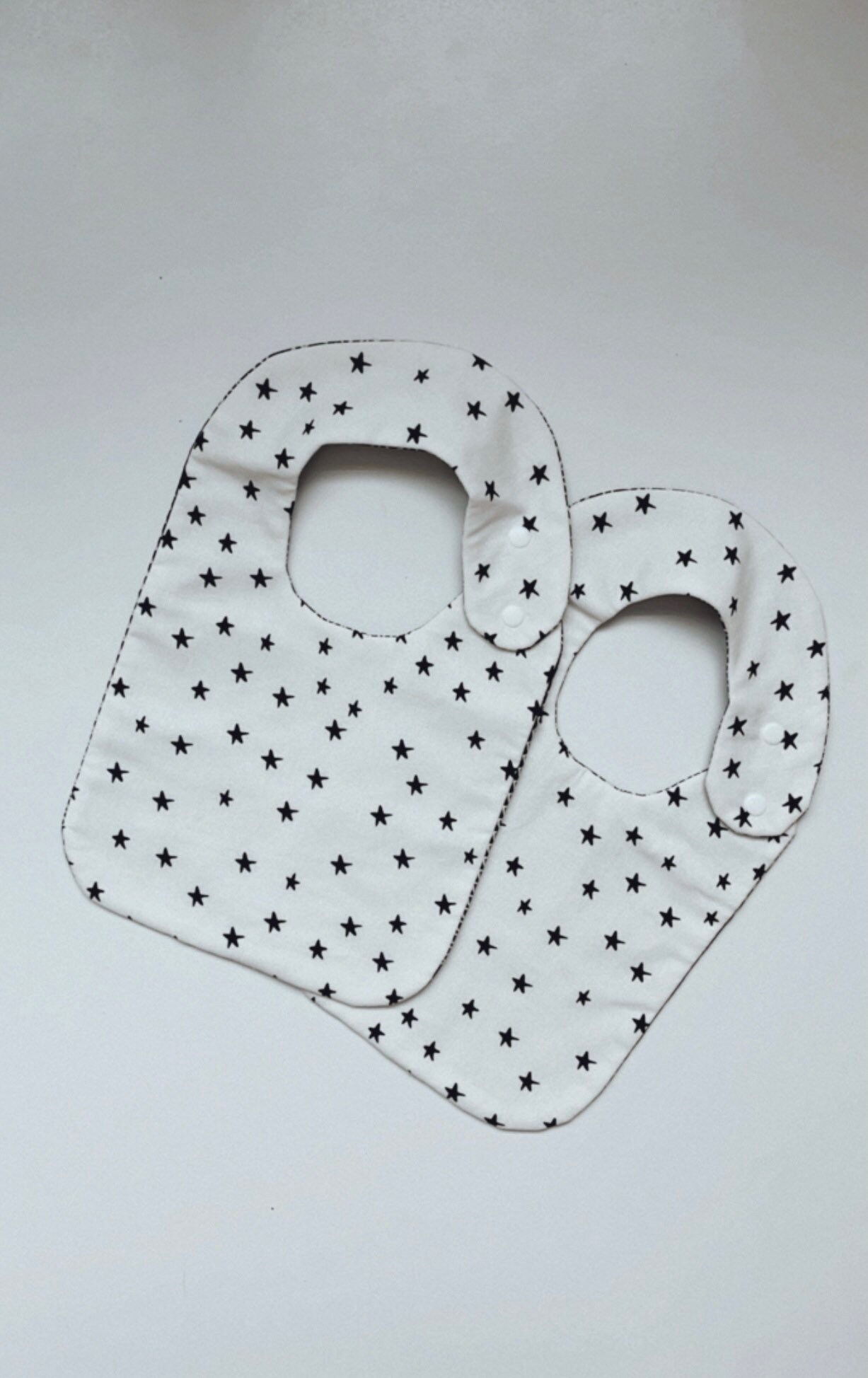 Black and White Star Triangle Pattern Double-sided Reversible Baby Bib ...