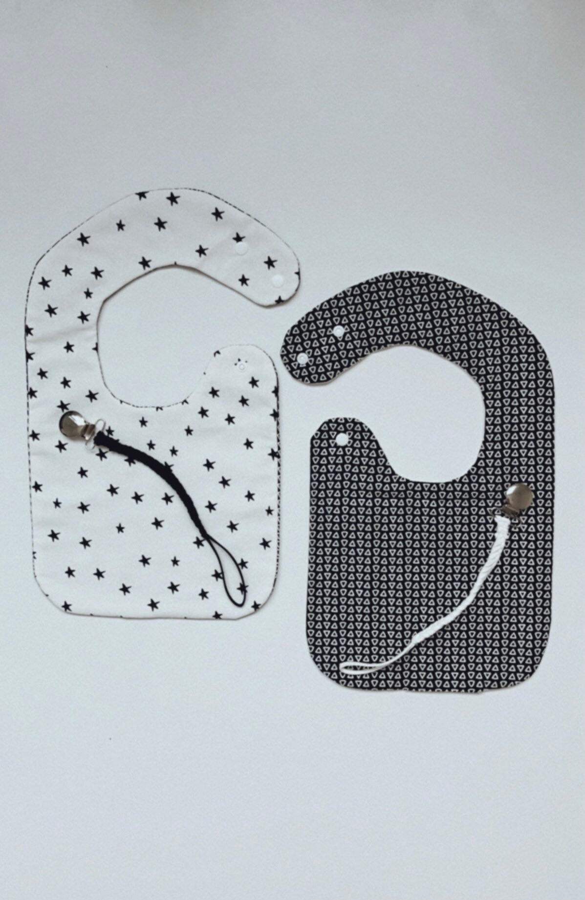 Black and White Star Triangle Pattern Double-sided Reversible Baby Bib ...