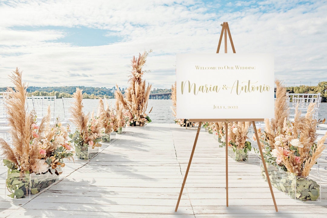 Wedding Welcome Sign, Gold Font Wedding Sign, Custom and Personalized ...