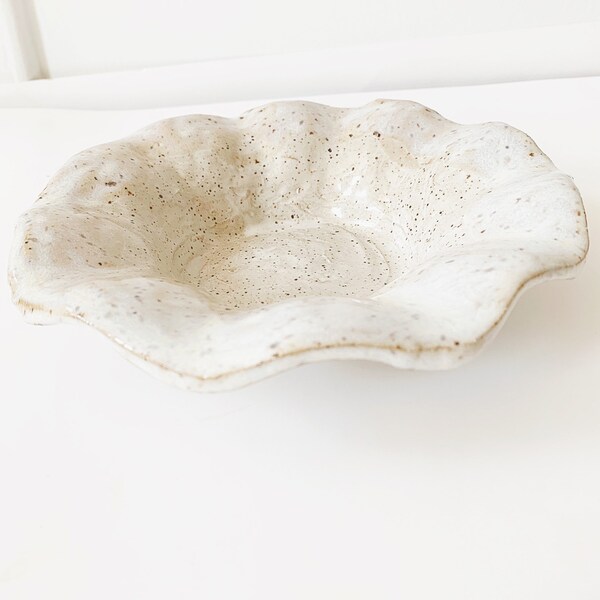 Scalloped Pottery Bowl - Etsy