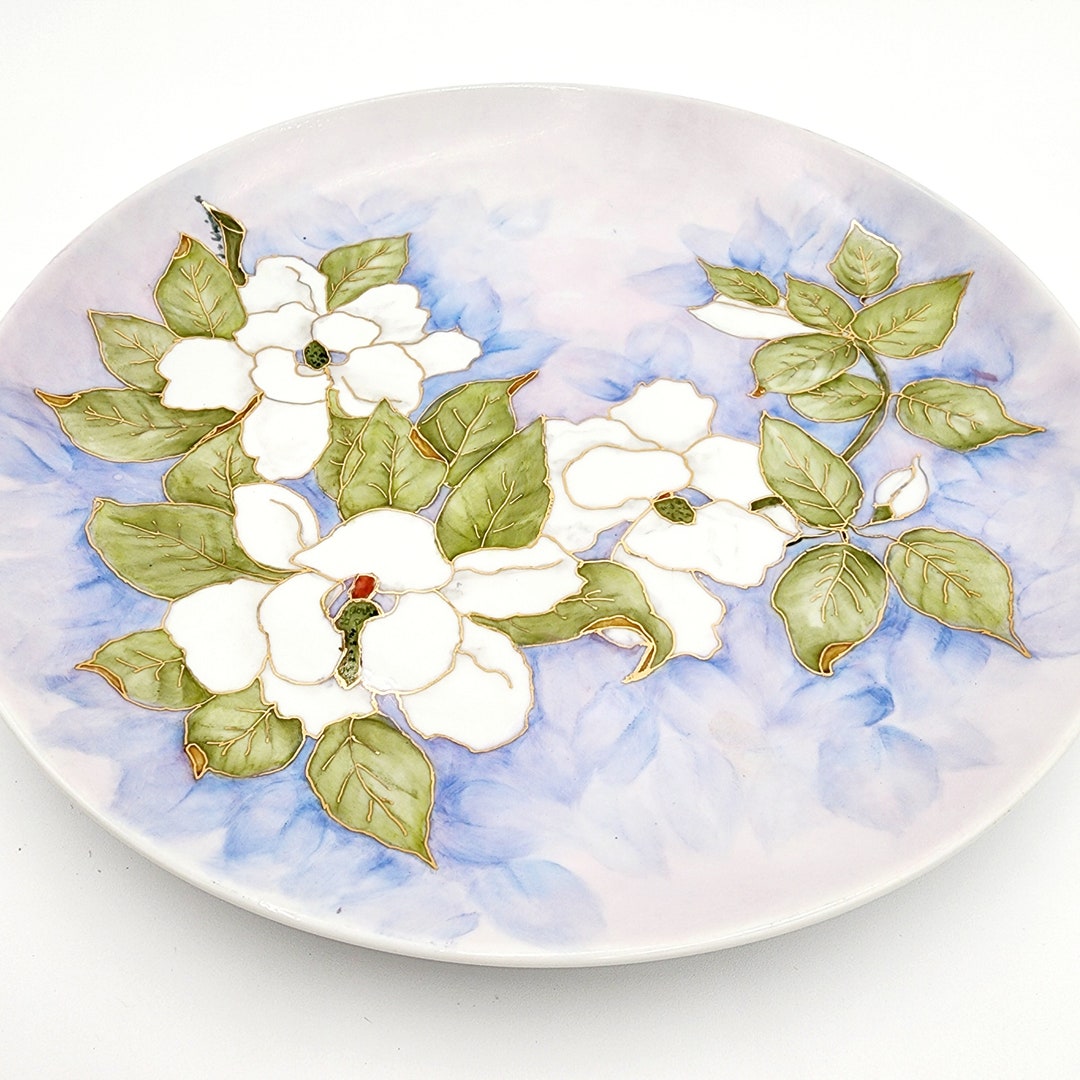 Magnolia Plate With Magnolia's and Leaves Outlined in Gold-the Shadows ...