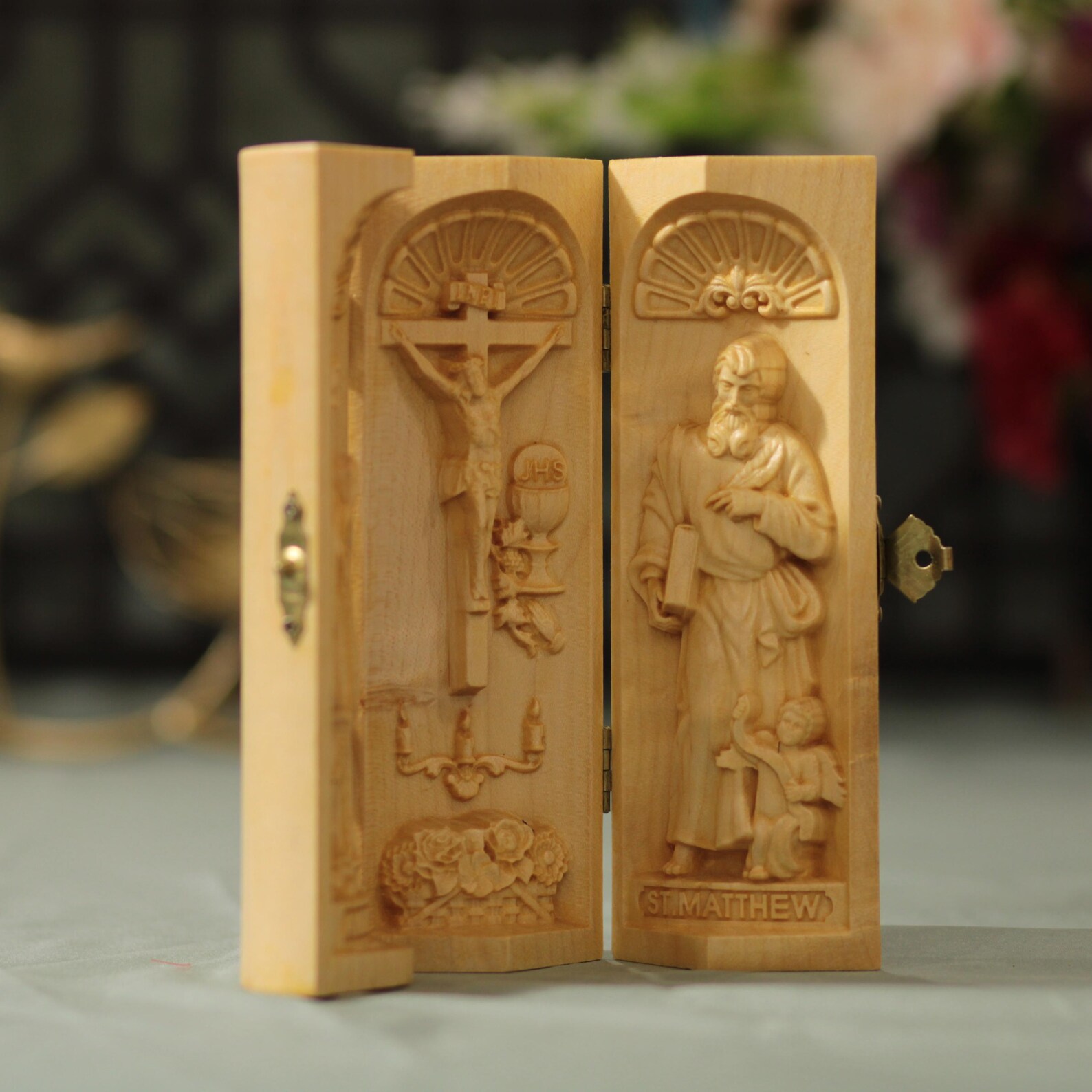 Handmade Portable Altar Jesus Christ | St. Matthew| Ave Maria Home ...