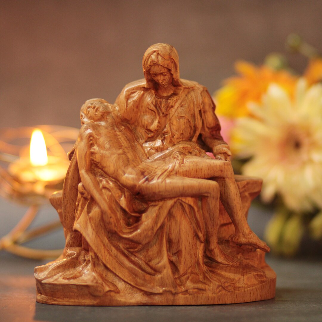 La Pieta by Michelangelo Wooden Statue Madonna Jesus Statue Sculpture ...