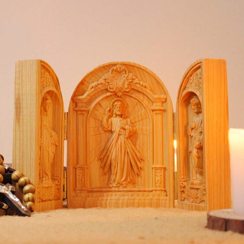 Wooden Triptych Altar for Family-free Engarving-wooden - Etsy