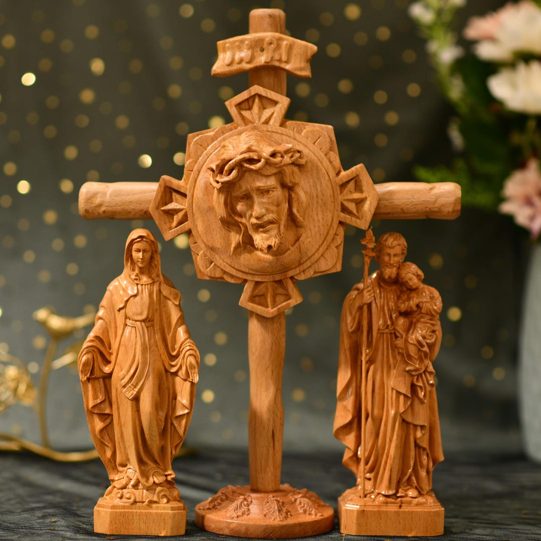 Catholic Altar Table Jesus Christ in His Passion Catholic Sanctuary A ...