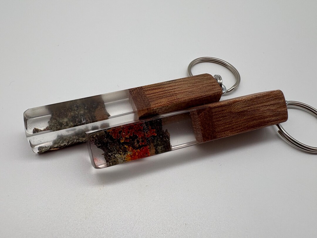 Keychain 2+1 Free Wood Epoxy Resin Epoxy Gift Idea Upcycling Tree Bark ...