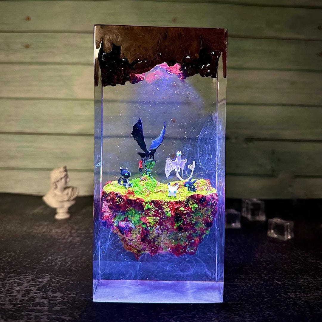 Toothless & Light Fury Resin Lamp | Dragon Family LED Diorama ...