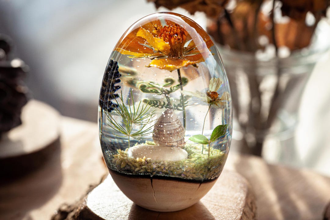 Handmade Resin Paperweight With Various Flowers and Leaves, Christmas ...