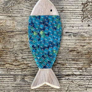 Dishy Fish Hand Decorated Hanging Wood Fish Decoration Hanger 3 Designs ...