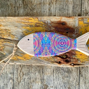 Hanging Wooden Hand Decorated Fish Decoration 2 Designs Coastal Decor ...