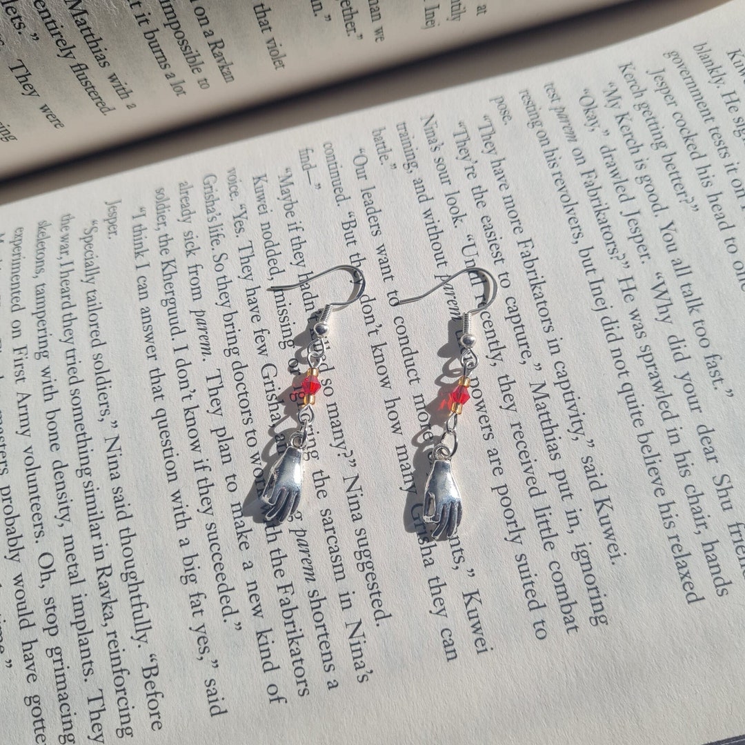 Genya Safin Earrings, Shadow and Bone,six of Crows,grishaverse, Leigh ...