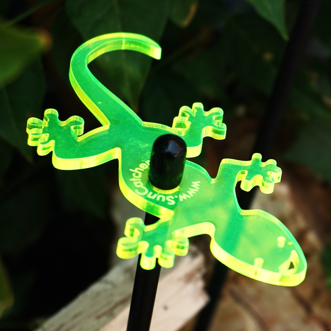 Suncatcher Garden Decor Ornament Gecko, Medium Decorative Garden Stake ...